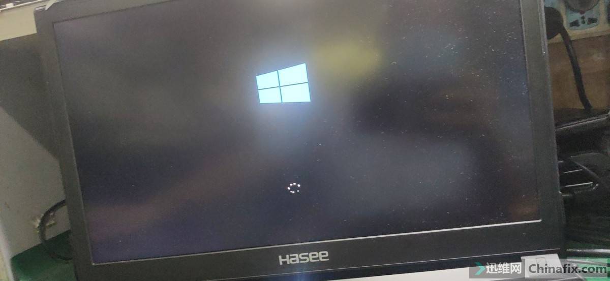 战神Z7M-KP5SC用电池可以正常使用，插上适配器就蓝屏，怎么解决？-迅维网-维修论坛